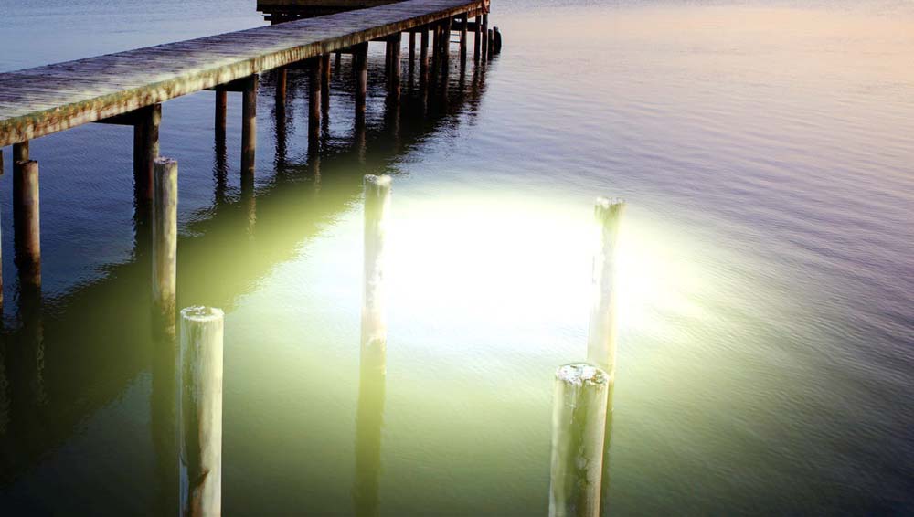 Underwater Dock Lights | Underwater Fish Lights - Incredible Underwater ...